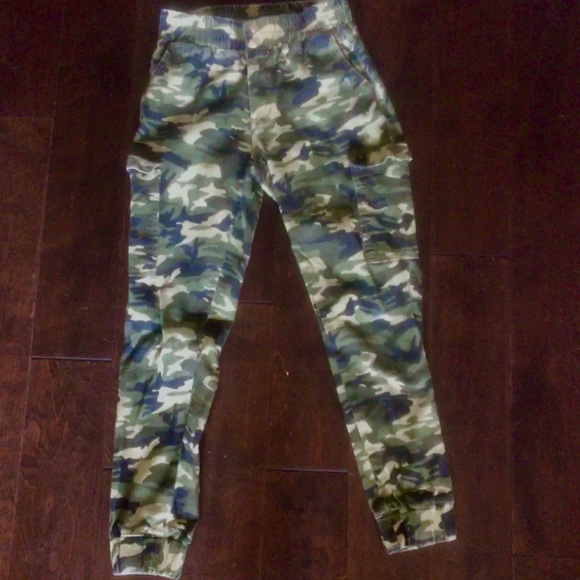 Almost Famous | Pants & Jumpsuits | Almost Famous Woman Camo Cargo ...
